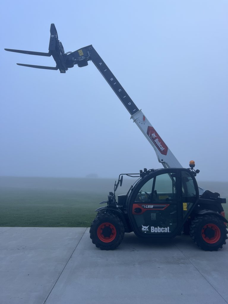 TL519 Bobcat Telehandler - KLH Services